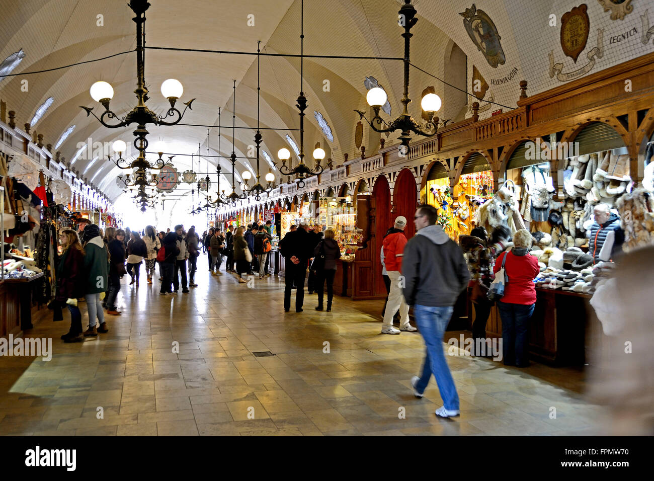Cloth stall hi-res stock photography and images - Alamy