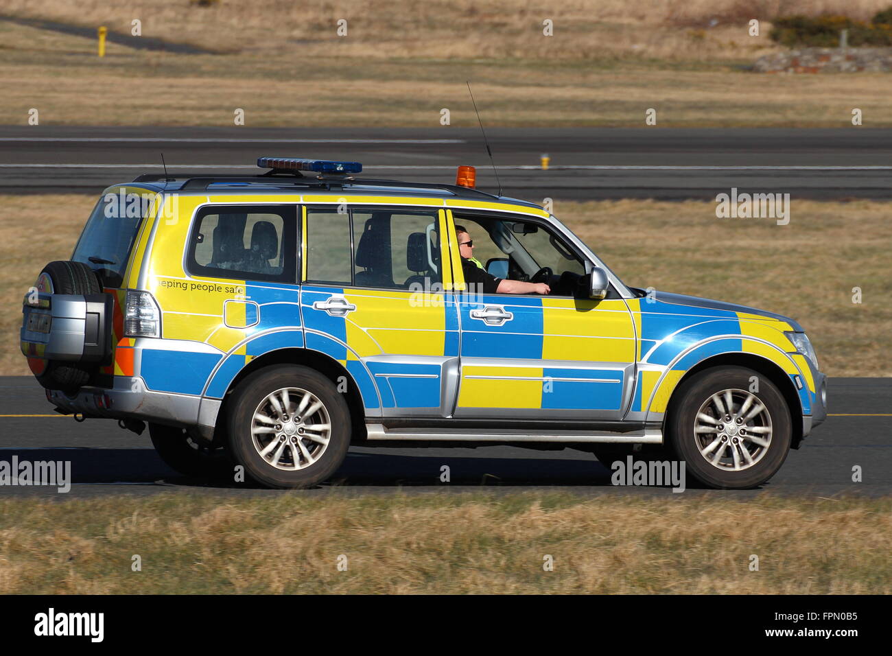 Police scotland 4x4 hi-res stock photography and images - Alamy