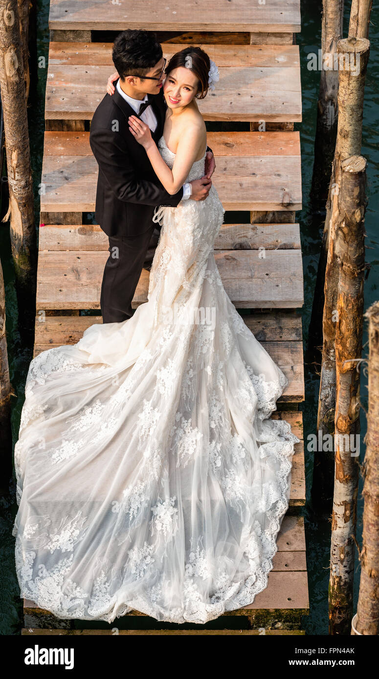 Chinese couple on honeymoon, Venice, Italy Stock Photo - Alamy