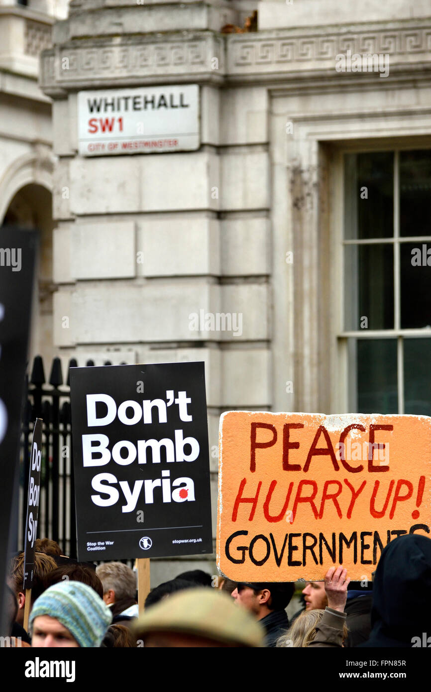 Dont bomb syria hi-res stock photography and images - Alamy