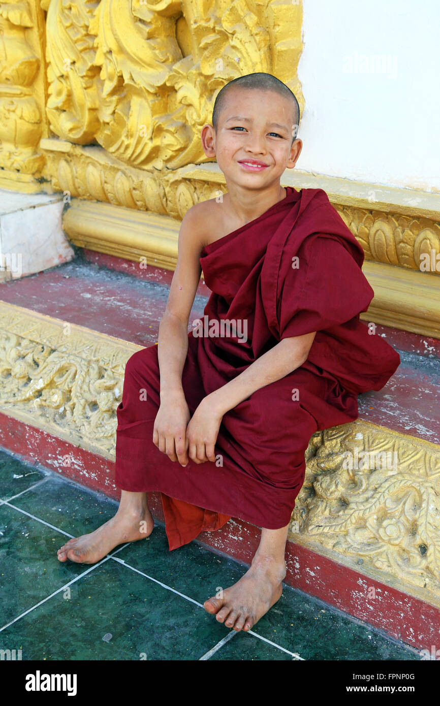 Myanmar buddhist boy monk hi-res stock photography and images - Alamy