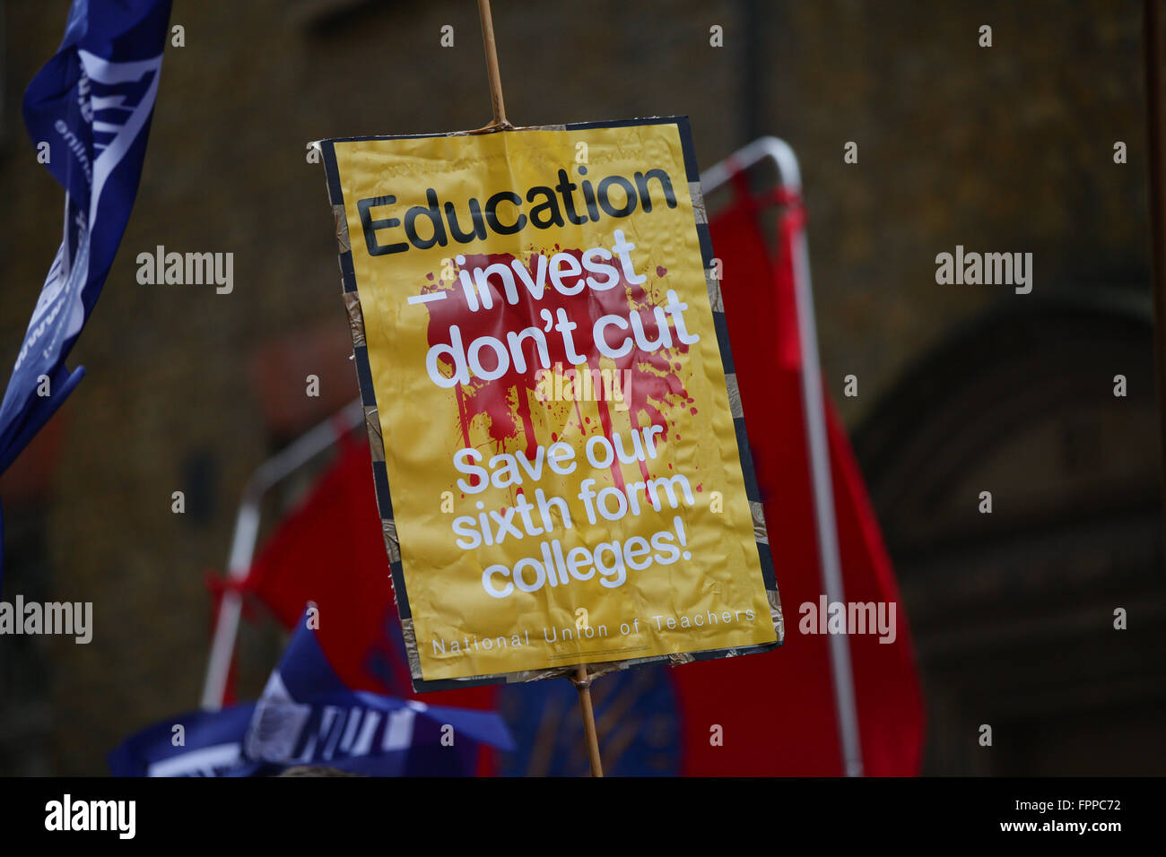 London, UK. 15th March, 2016 - Sixth form college teachers rally in ...