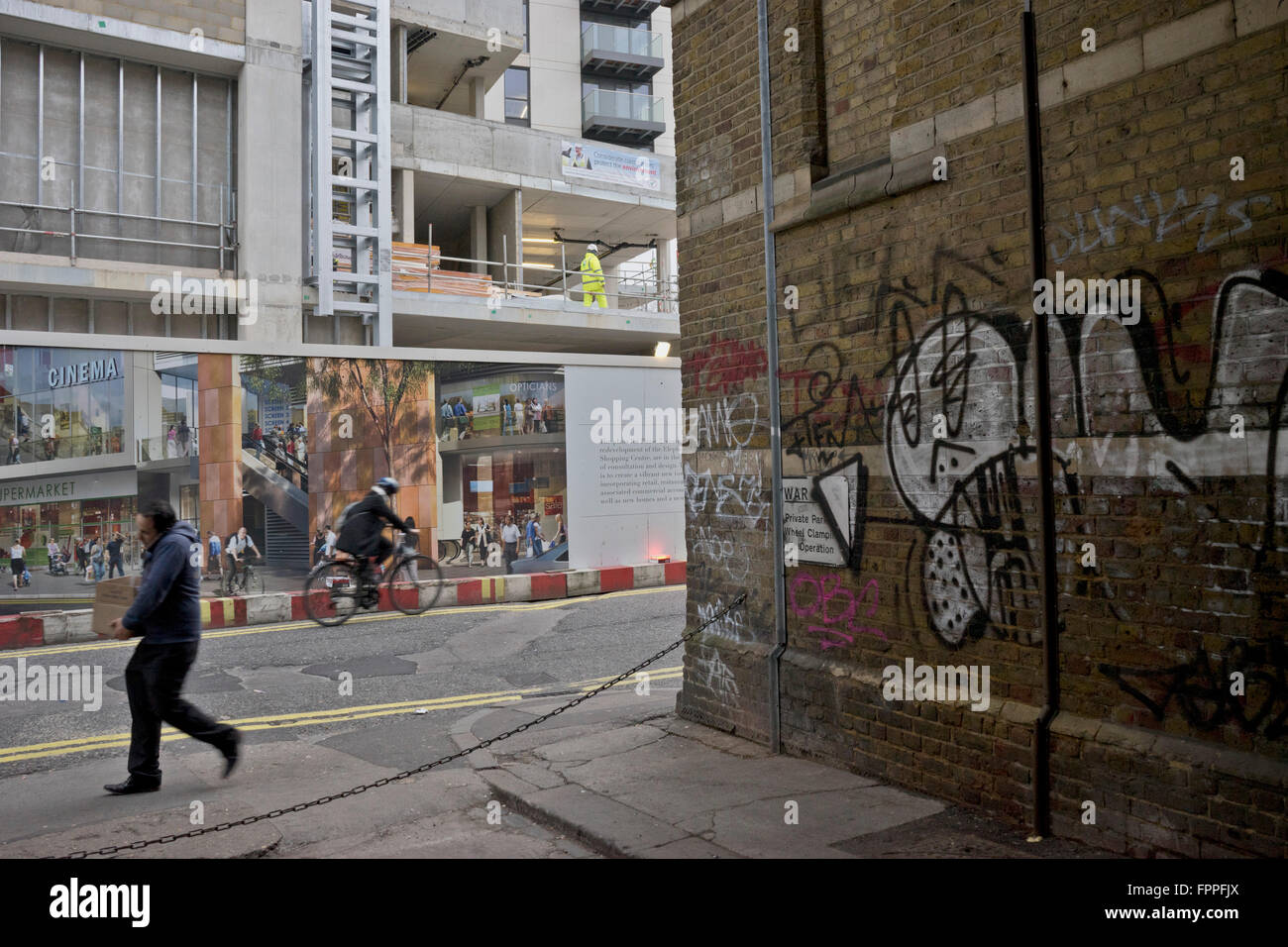 Elephant and castle london building hi-res stock photography and images ...