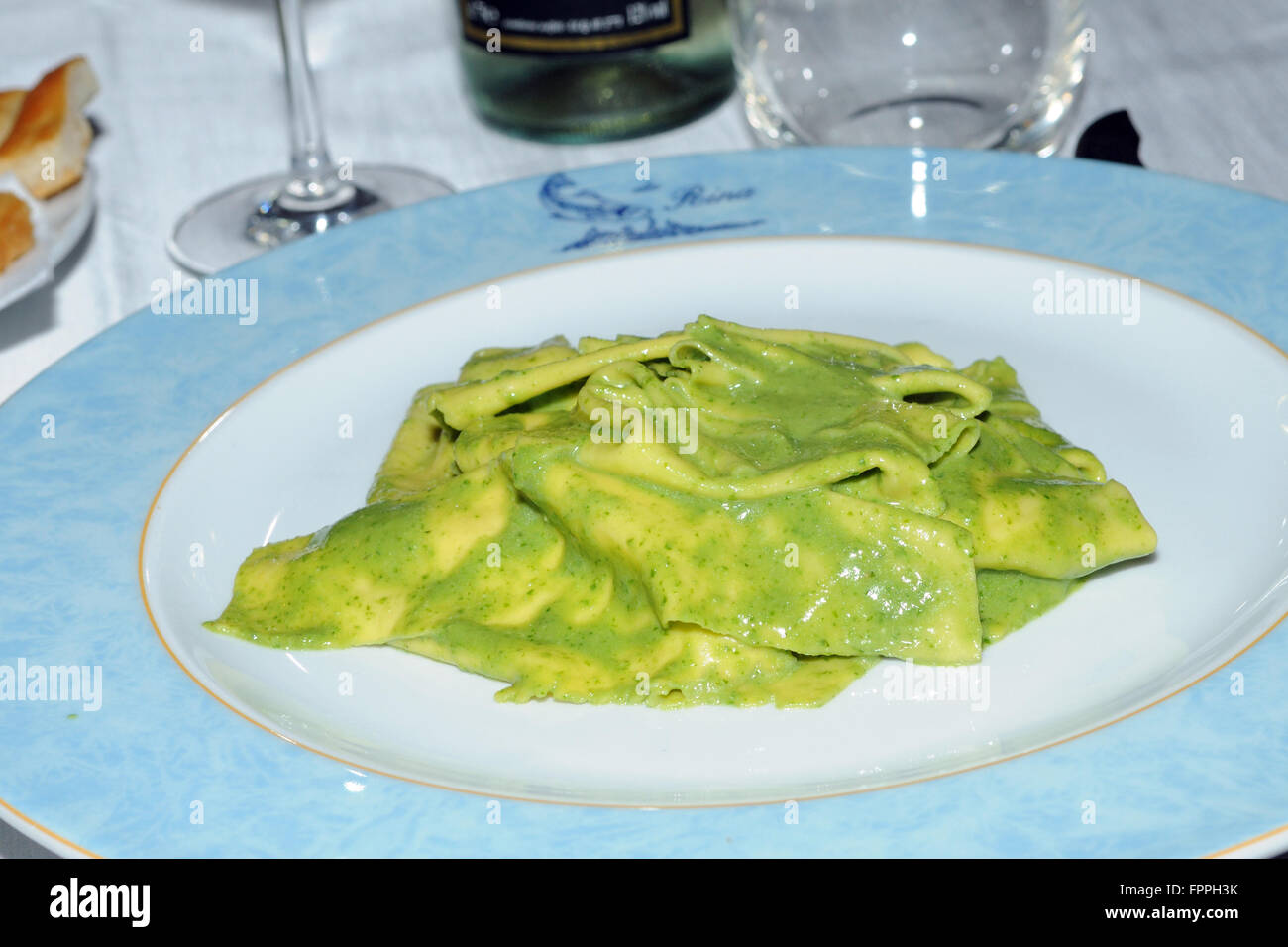 Lasagne al pesto hi-res stock photography and images - Alamy
