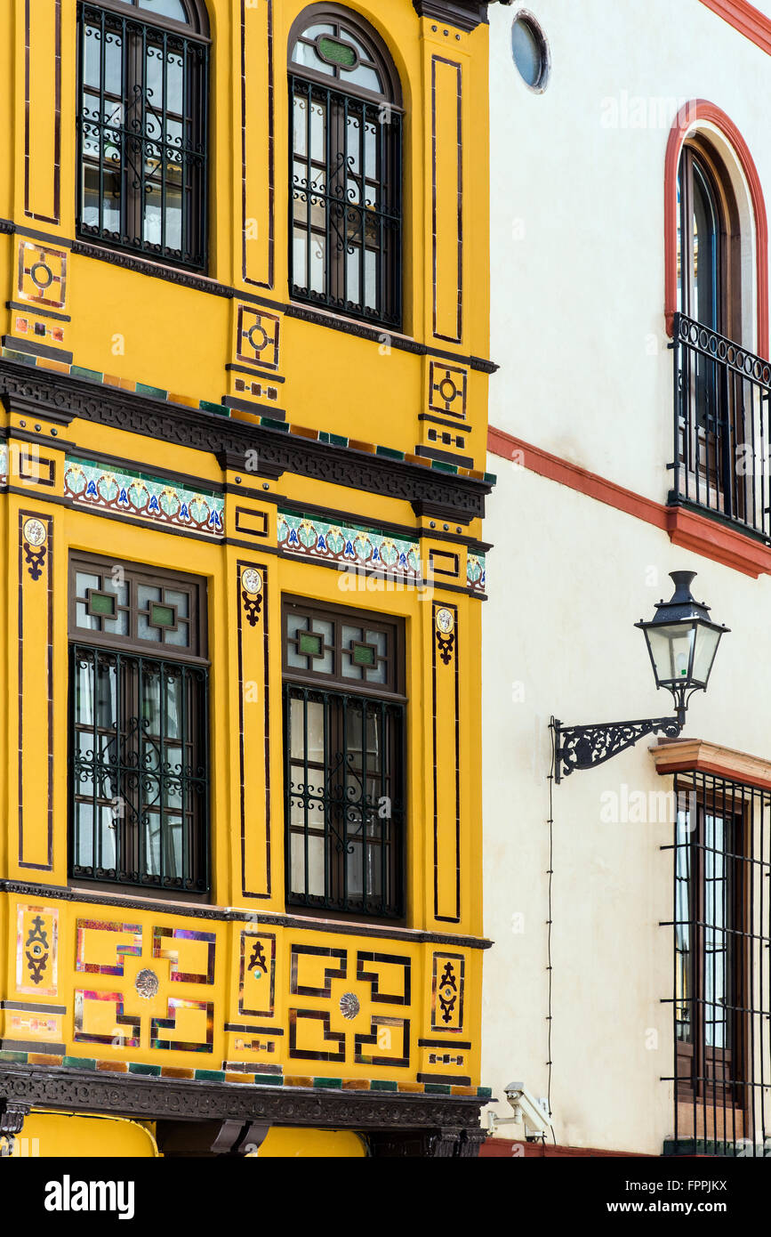 Colorful building seville hi-res stock photography and images - Alamy