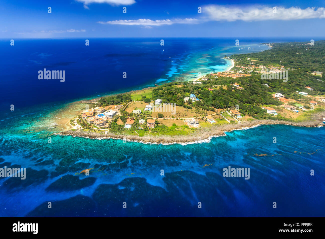 Aerial image of Roatan island and reef Stock Photo - Alamy