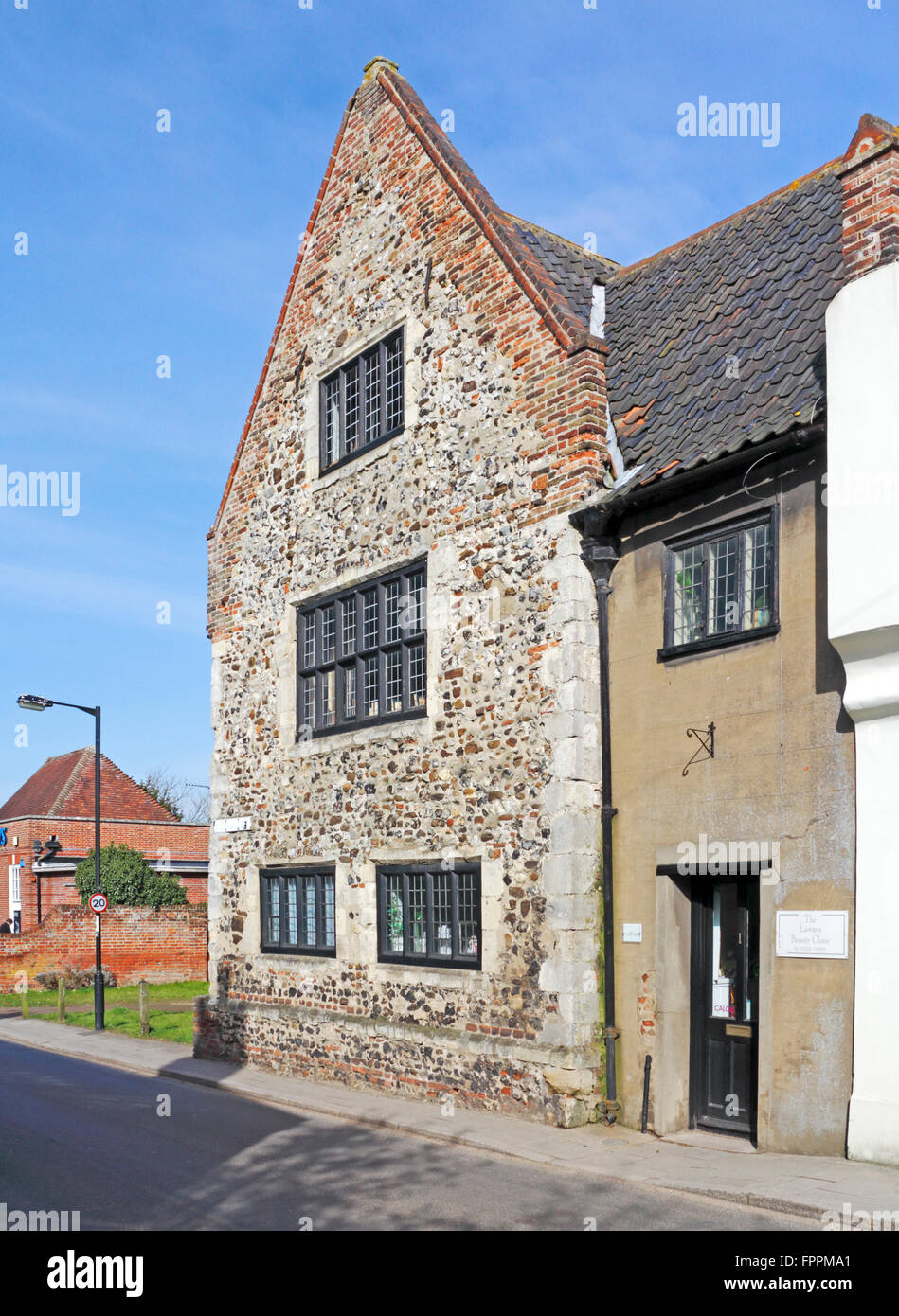 A view of an old restored building in the High Street at Loddon ...