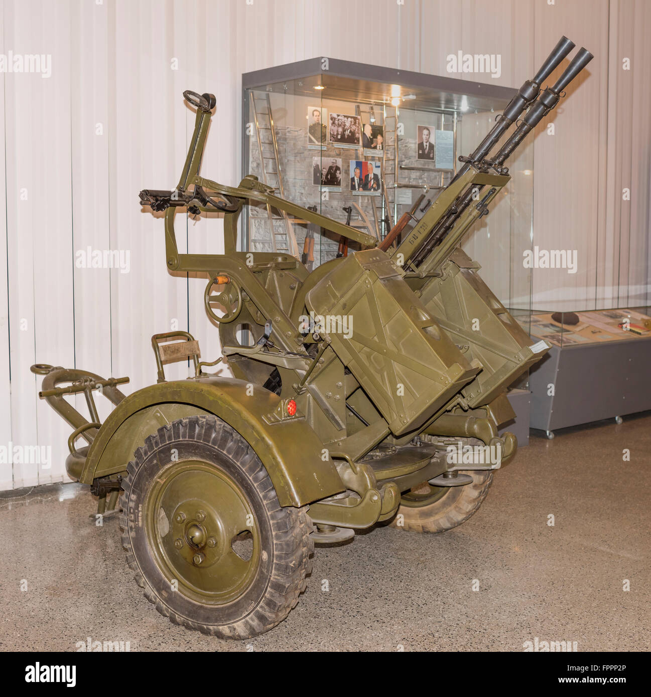 Anti aircraft machine gun cannon hi-res stock photography and images ...