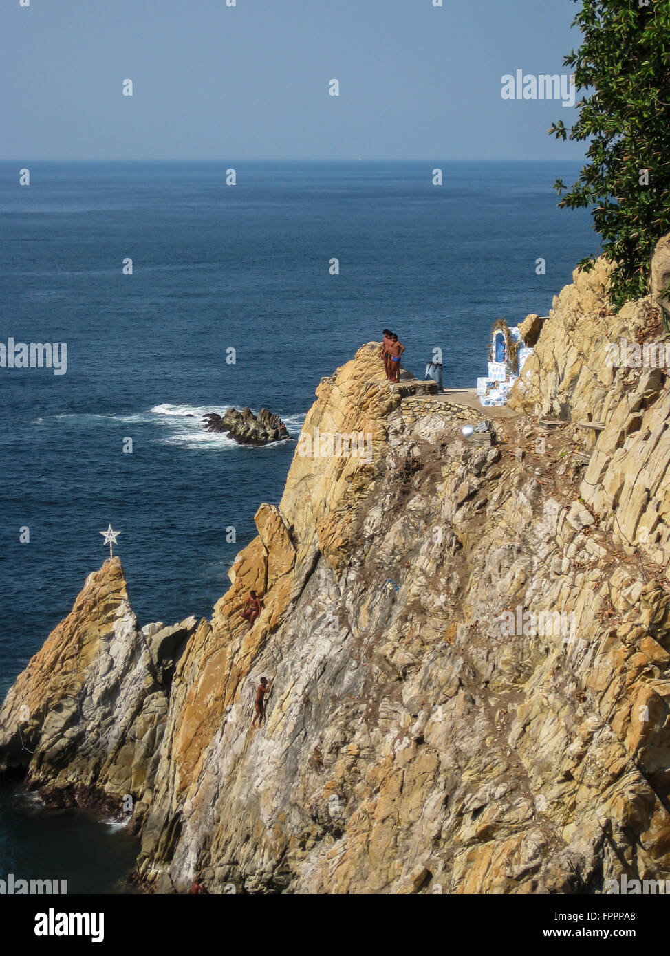 Acapulco, Mexico: Cliff divers prepare to perform and jump off the ...