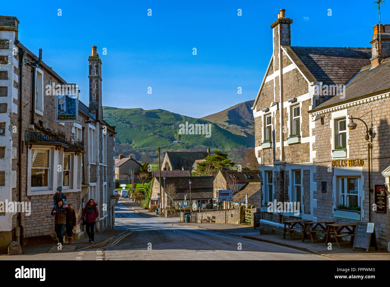 Castleton peak district hi-res stock photography and images - Alamy