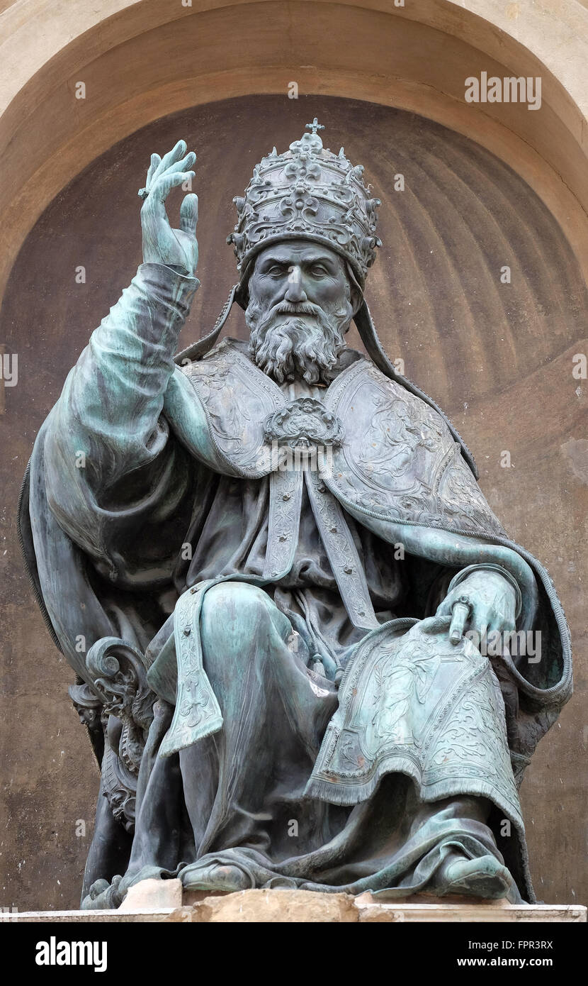 Pope gregory xiii hi-res stock photography and images - Alamy