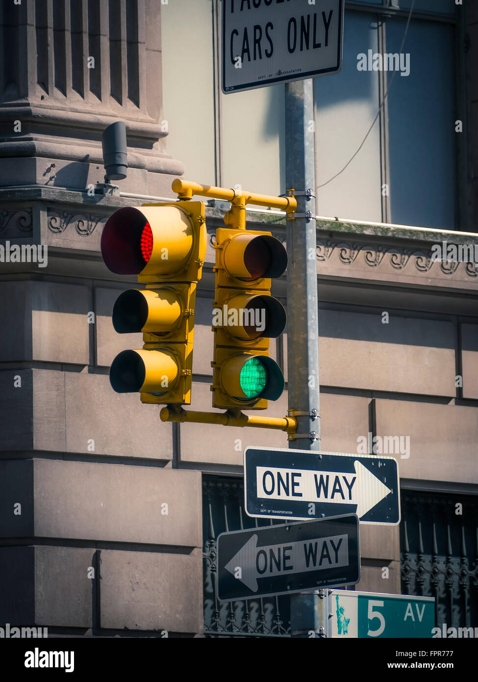 Classic american traffic light on hi-res stock photography and images ...