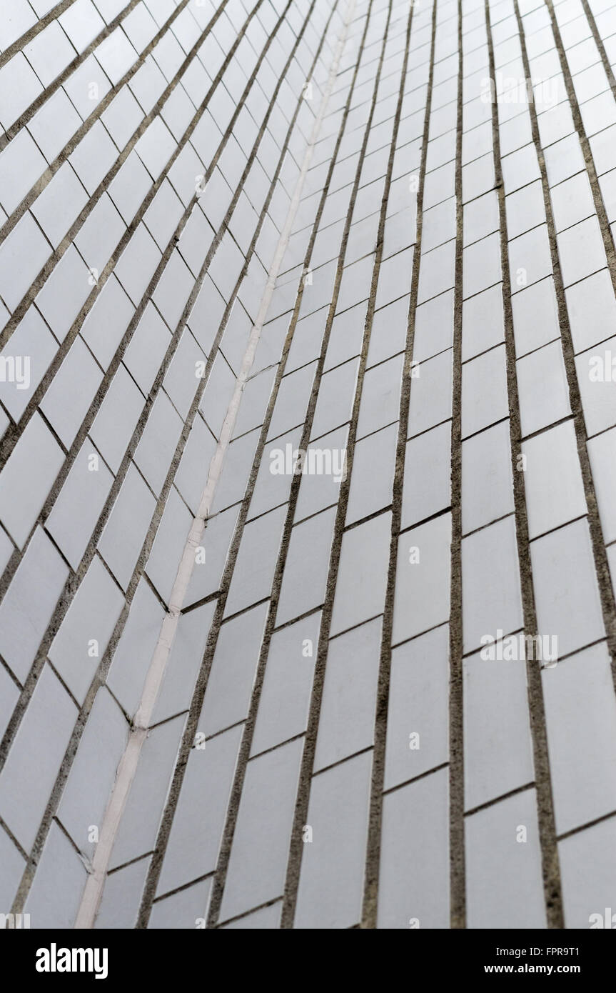 Abstract upward view of white rectangle brick wall Stock Photo - Alamy
