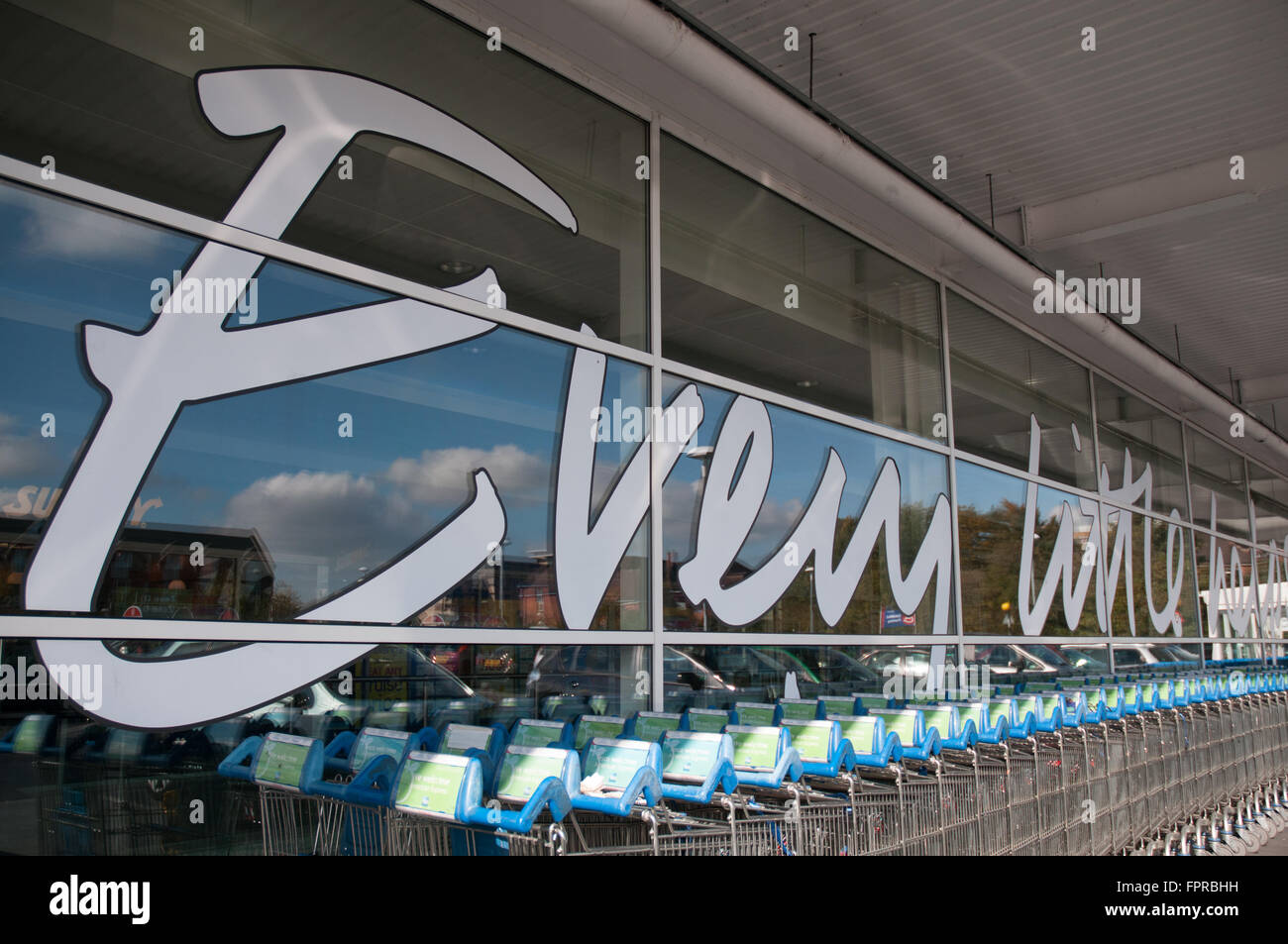 Tesco Supermarket Food High Resolution Stock Photography and Images - Alamy