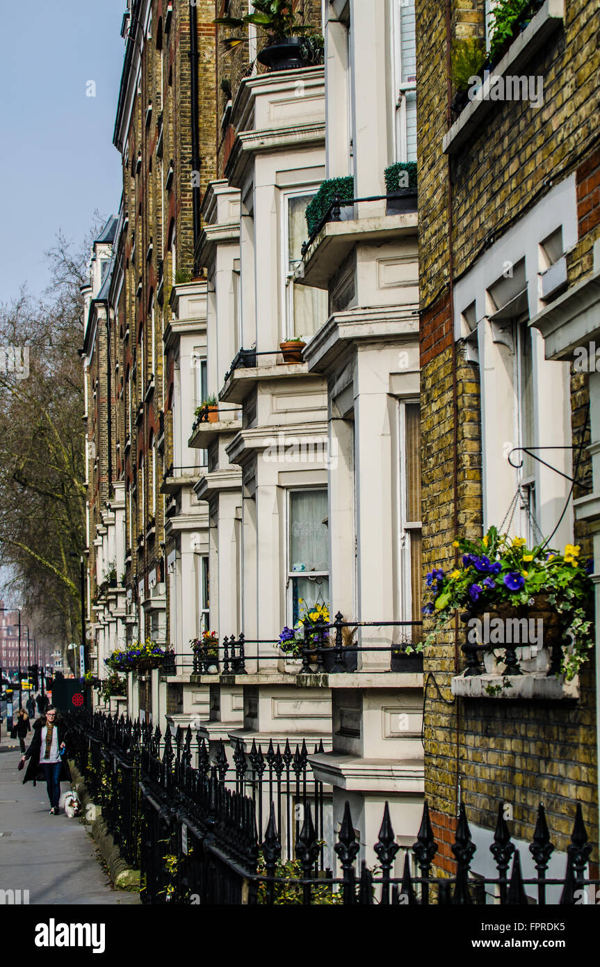 Victorian mansion block, london hi-res stock photography and images - Alamy