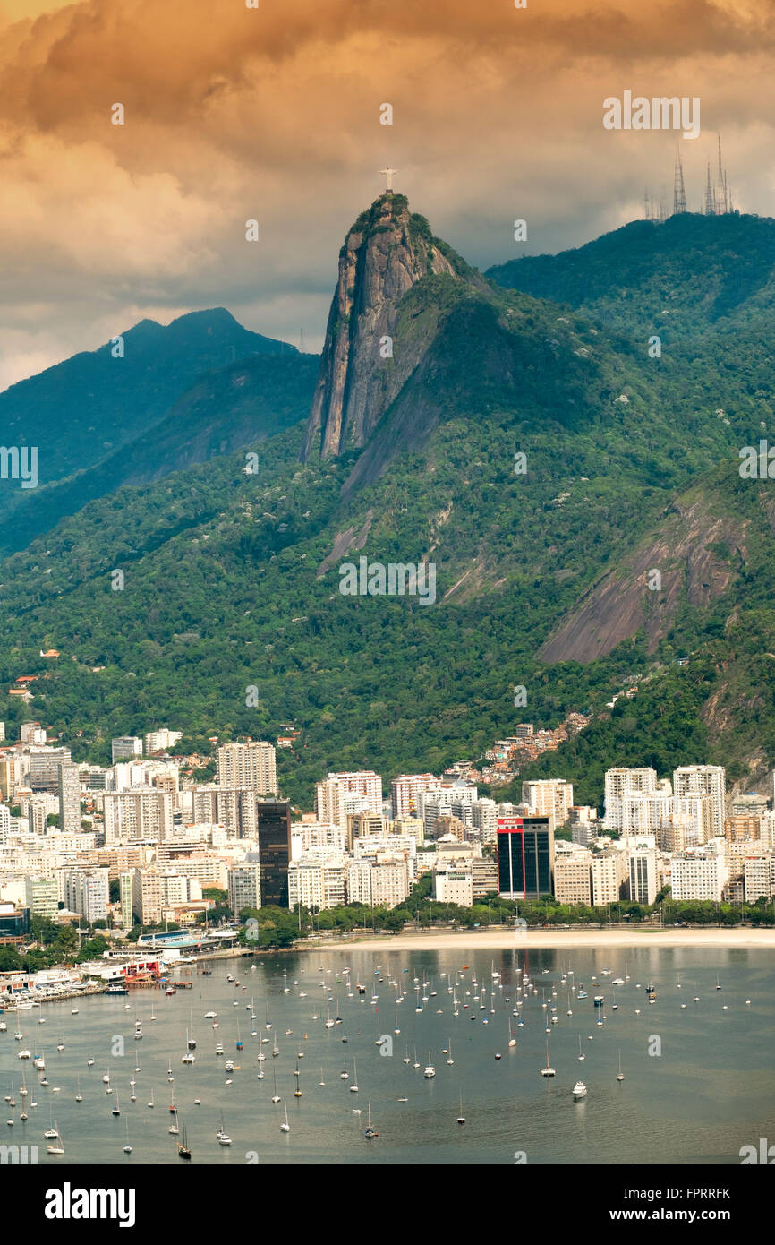 Rio skyline hi-res stock photography and images - Alamy