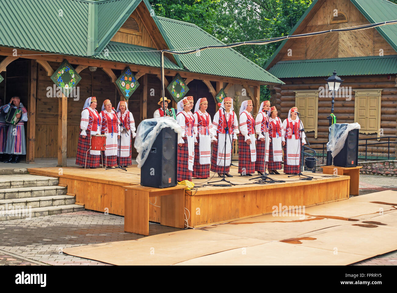 The folklore group dance and sing in Vitebsk Stock Photo - Alamy