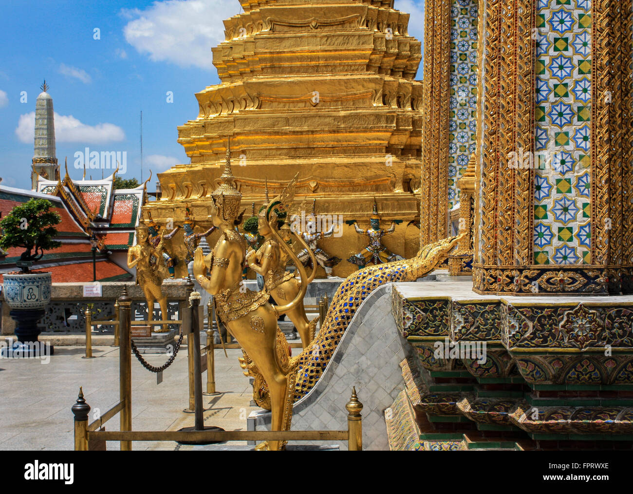 Temple demons at the Royal Palace in Bangkok, Thailand Stock Photo - Alamy