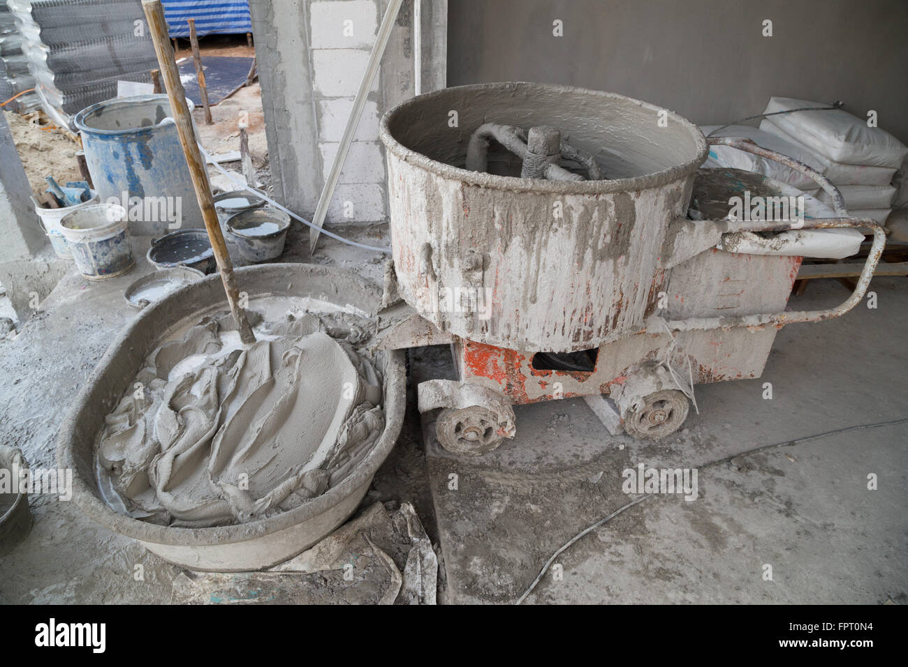 Old concrete mixer hi-res stock photography and images - Alamy