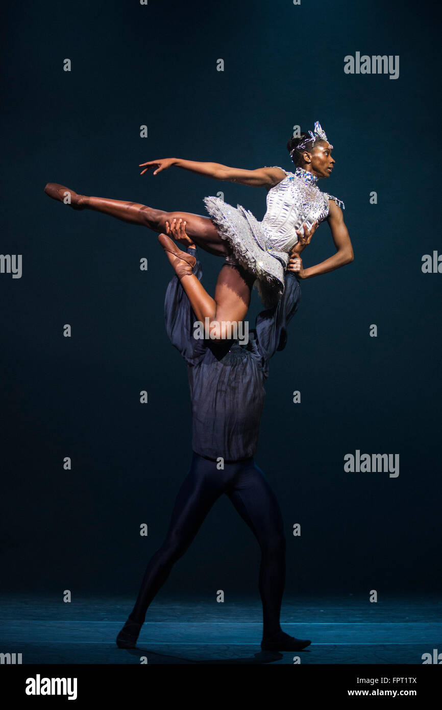 Arthur premiere hi-res stock photography and images - Alamy