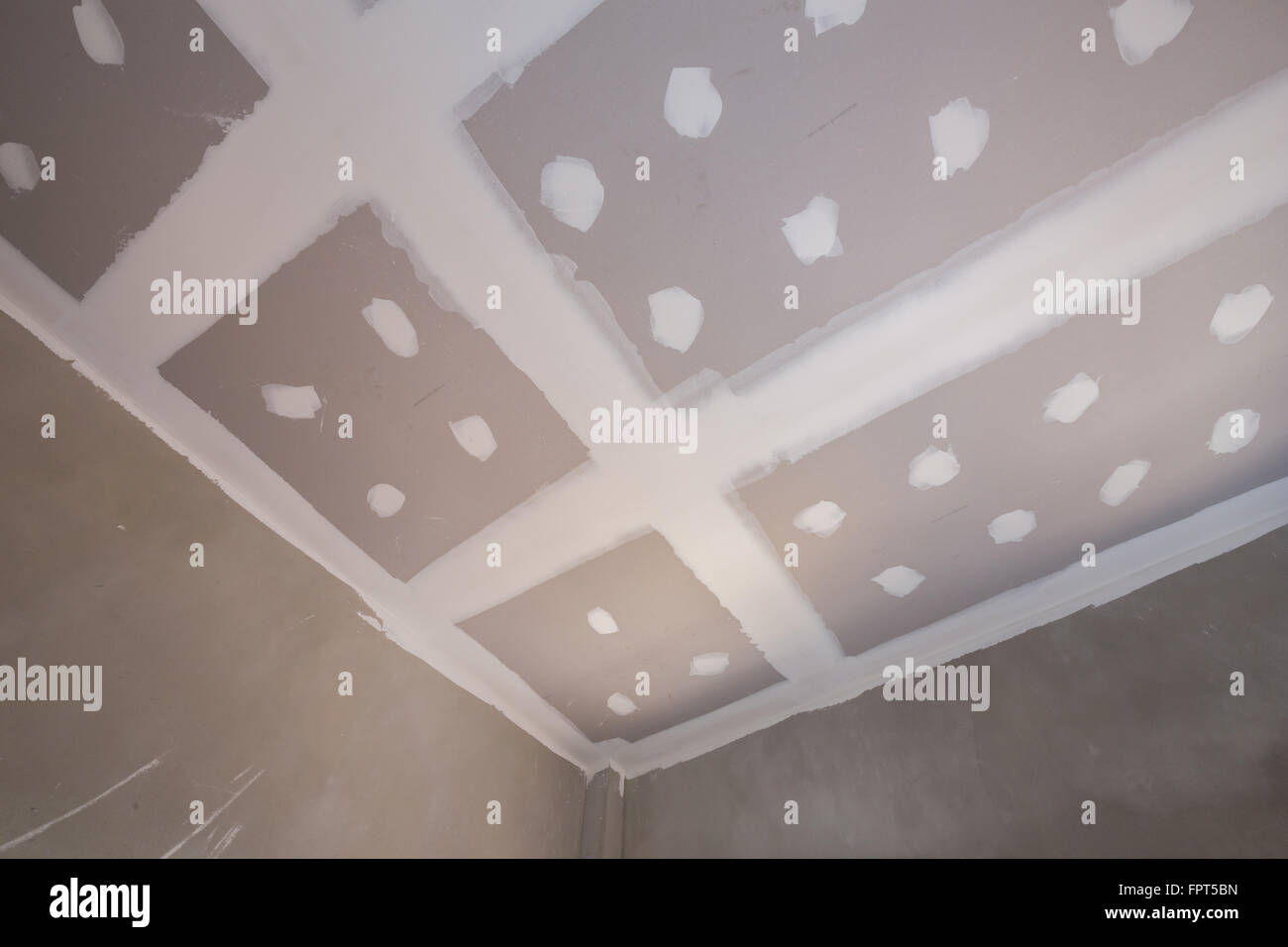 gypsum board ceiling of house at construction site Stock Photo - Alamy
