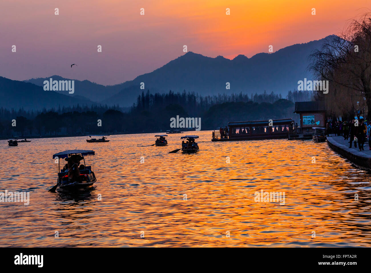 Boats Reflection Sunset Orange Reflection West Lake Hangzhou Reflection ...