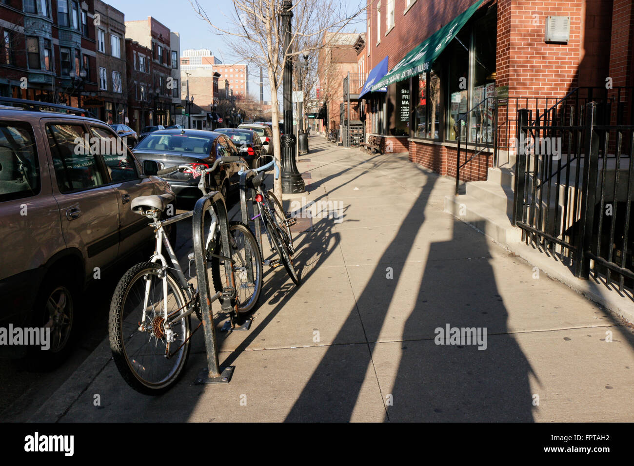 Taylor Street Chicago High Resolution Stock Photography and Images - Alamy