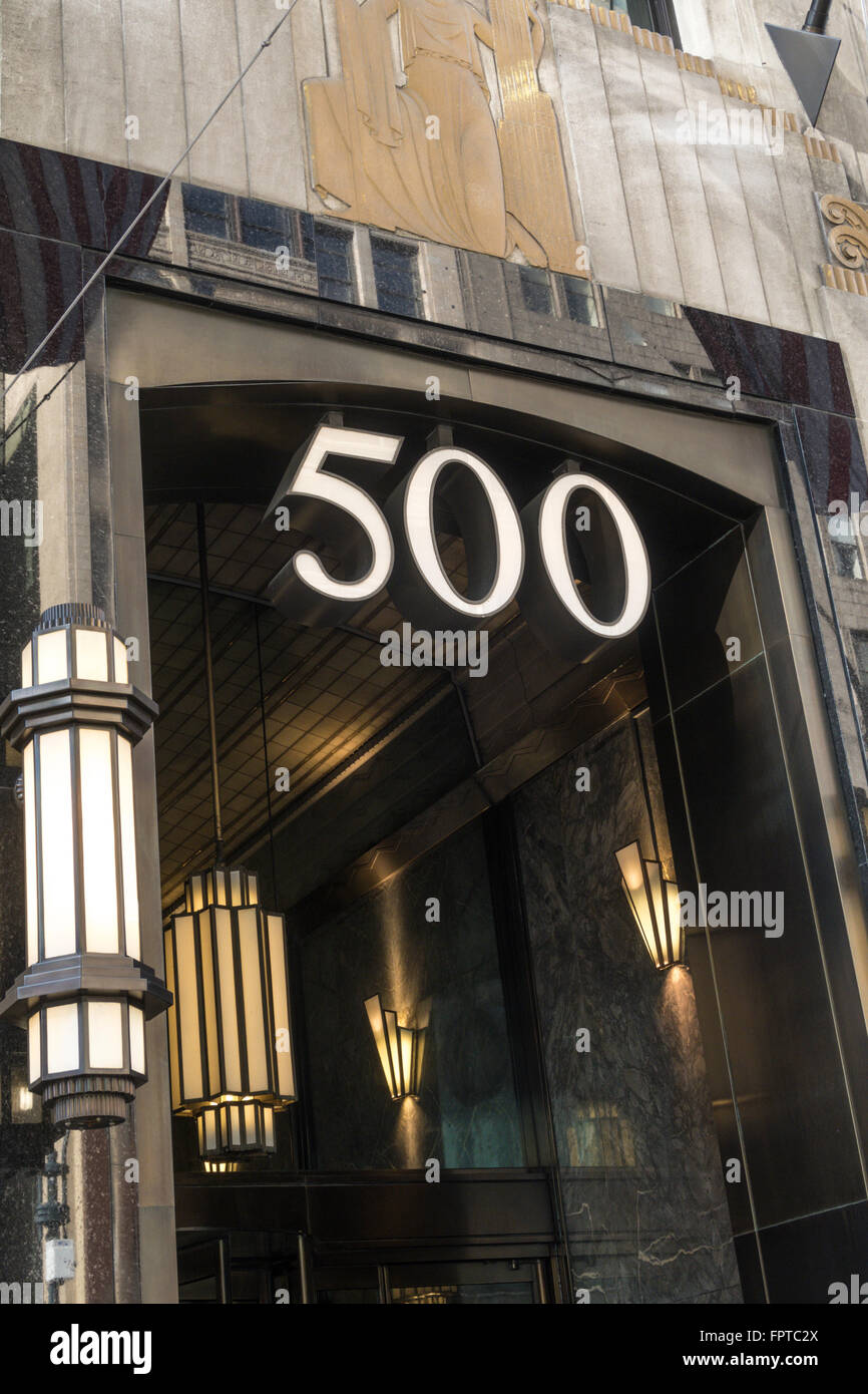 500 Fifth Avenue Entrance, NYC Stock Photo - Alamy