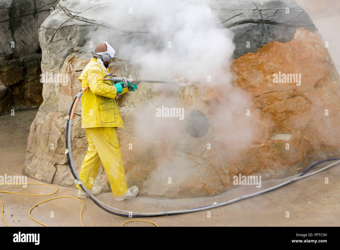 High pressure steam clean hi-res stock photography and images - Alamy