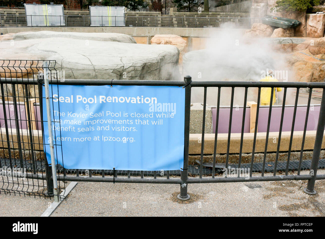 Seal pool under renovation. Lincoln Park Zoo, Chicago, Illinois Stock ...