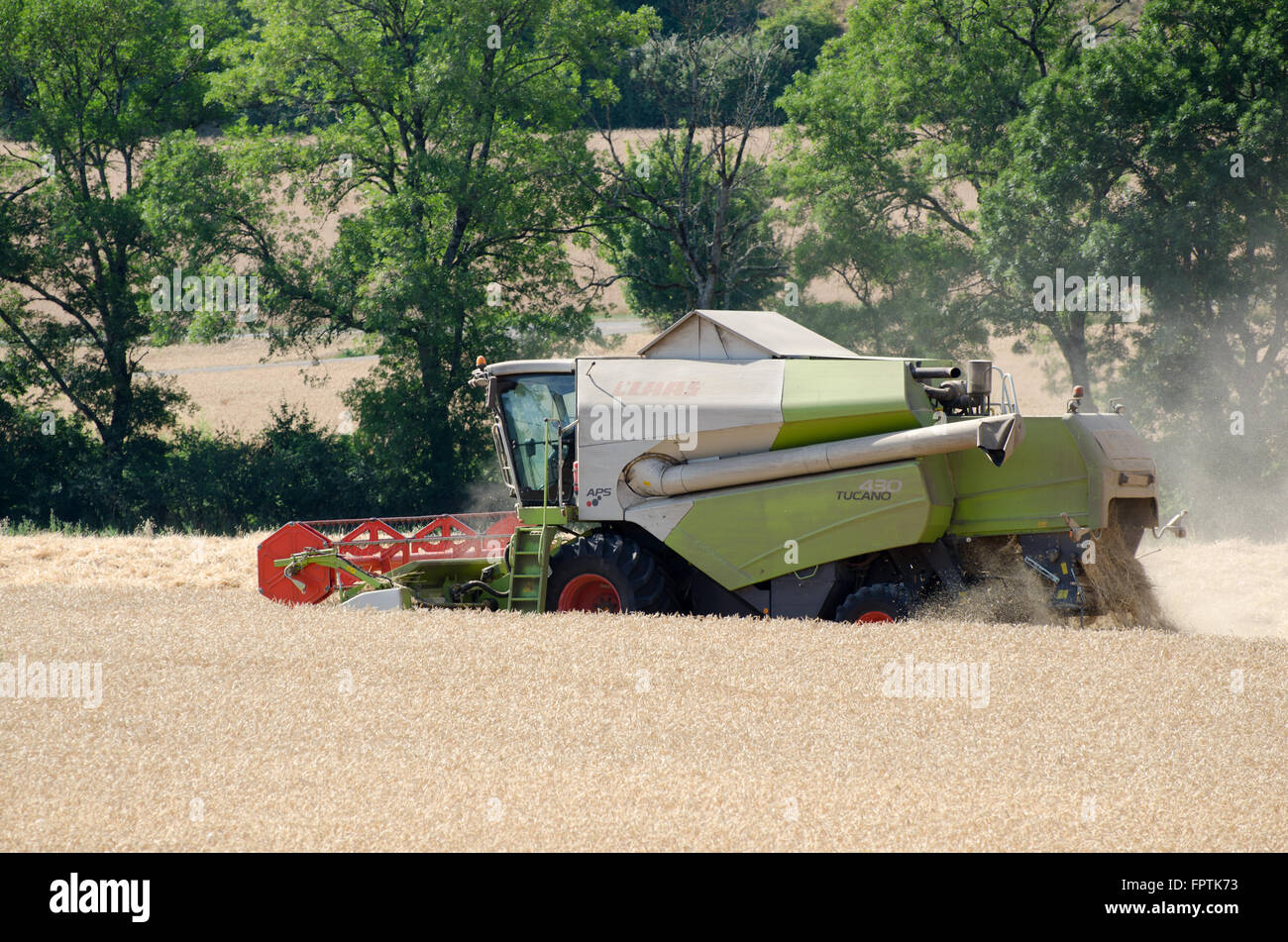 French harvester hi-res stock photography and images - Alamy