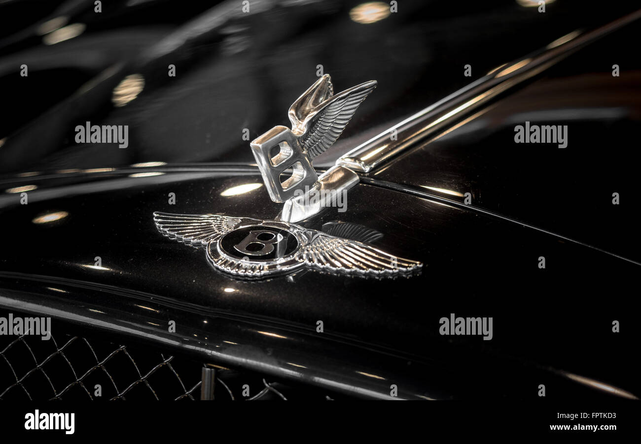 Winged bonnet hi-res stock photography and images - Alamy