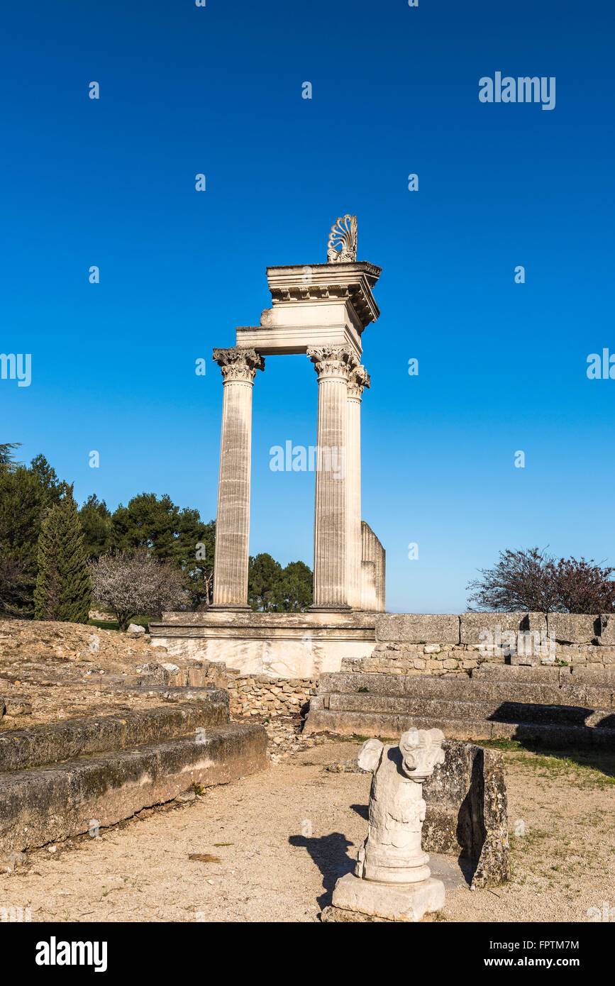 Ruines de Glanum ,Saint Rémy de Provence,Bdr france 13 Stock Photo - Alamy