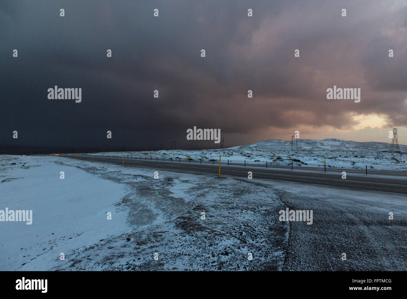 Dramatic sky and road hi-res stock photography and images - Alamy