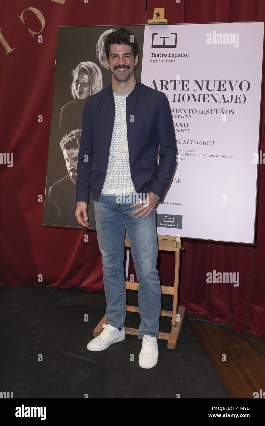 The actress presents the work of Tatro "'New Art: A tribute" in the ...