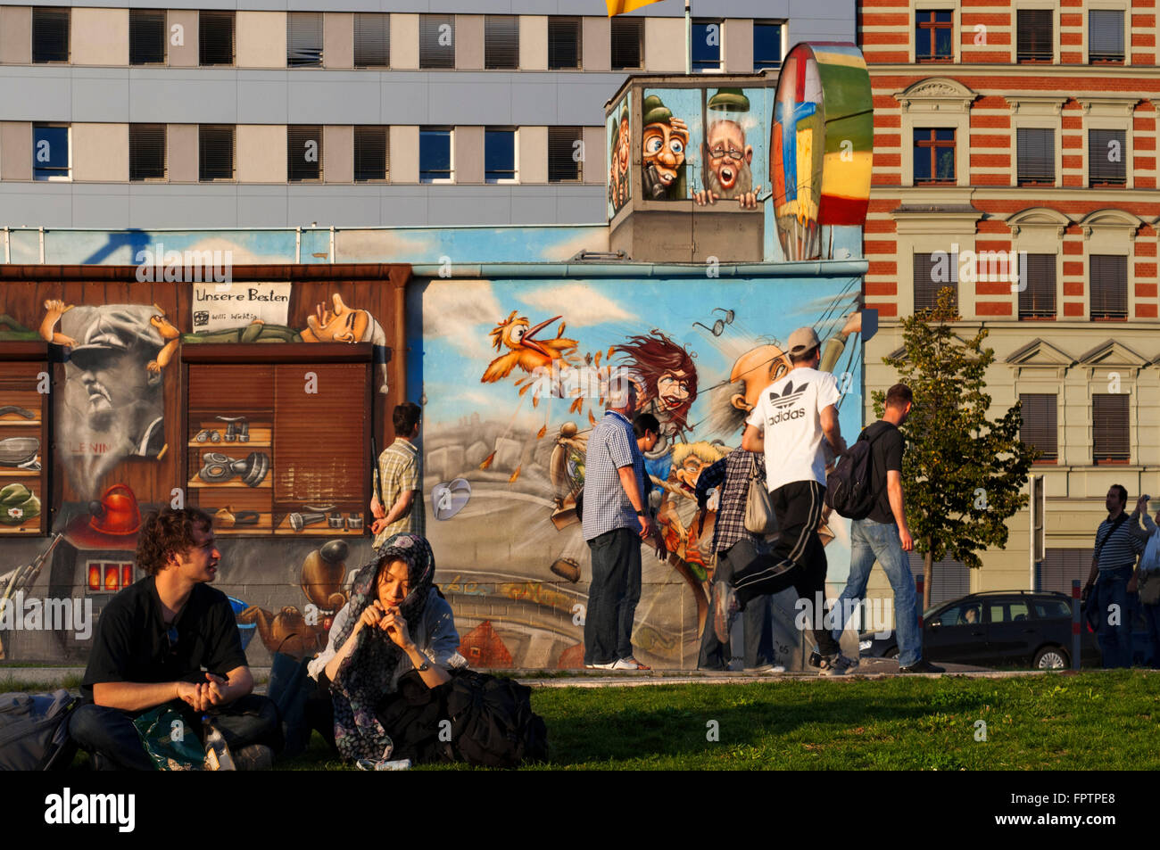 The east side gallery hi-res stock photography and images - Alamy