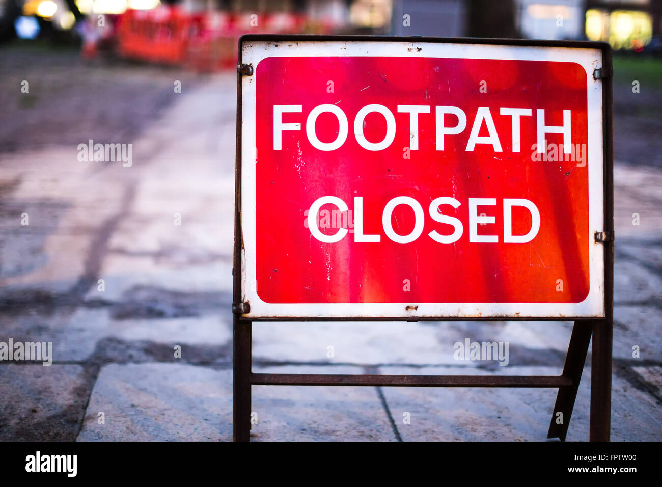 Sidewalk closed sign road barricade hi-res stock photography and images ...
