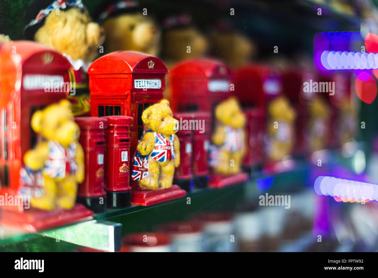 Souvenir bear london hi-res stock photography and images - Alamy