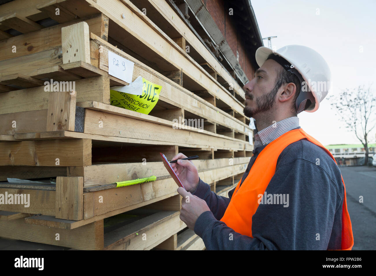 Timber wood constructions hi-res stock photography and images - Alamy