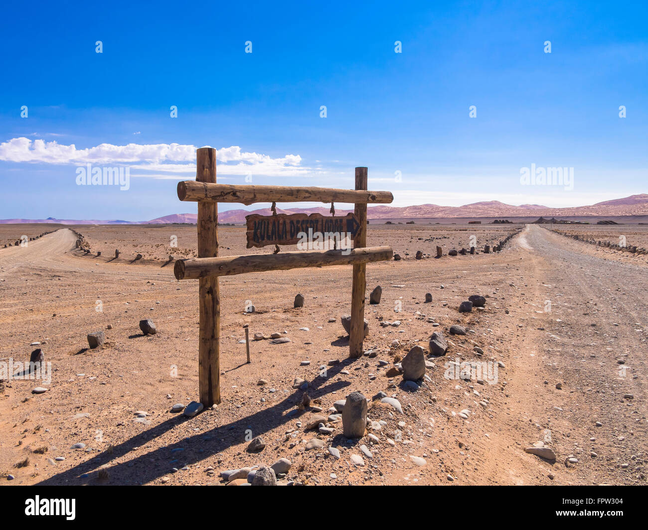 Lodge road sign hi-res stock photography and images - Alamy