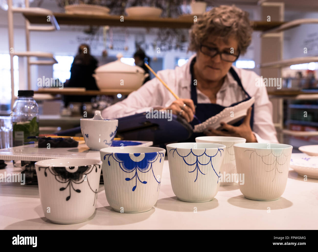 Painting of Royal Blue Copenhagen Blue Fluted Porcelain Stock Photo - Alamy