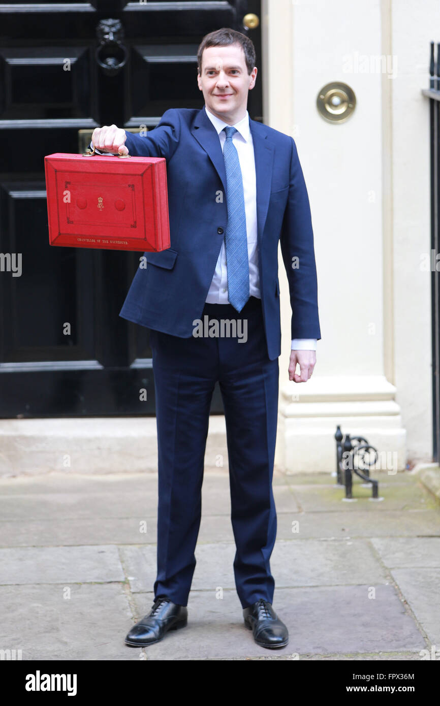 Chancellor of the exchequer red box hi-res stock photography and images ...