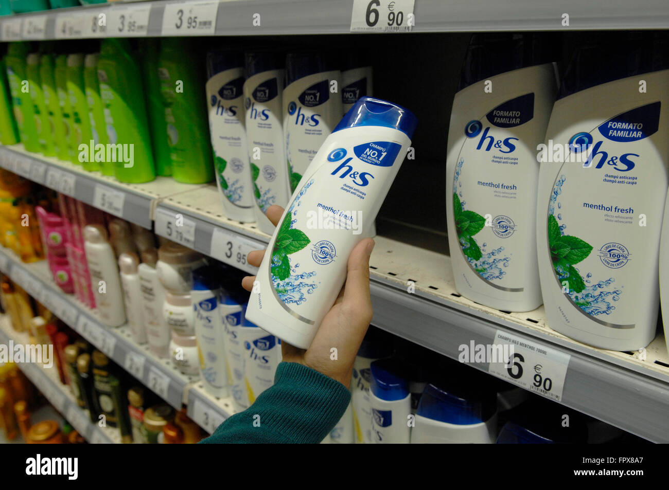 Procter and gamble hi-res stock photography and images - Alamy