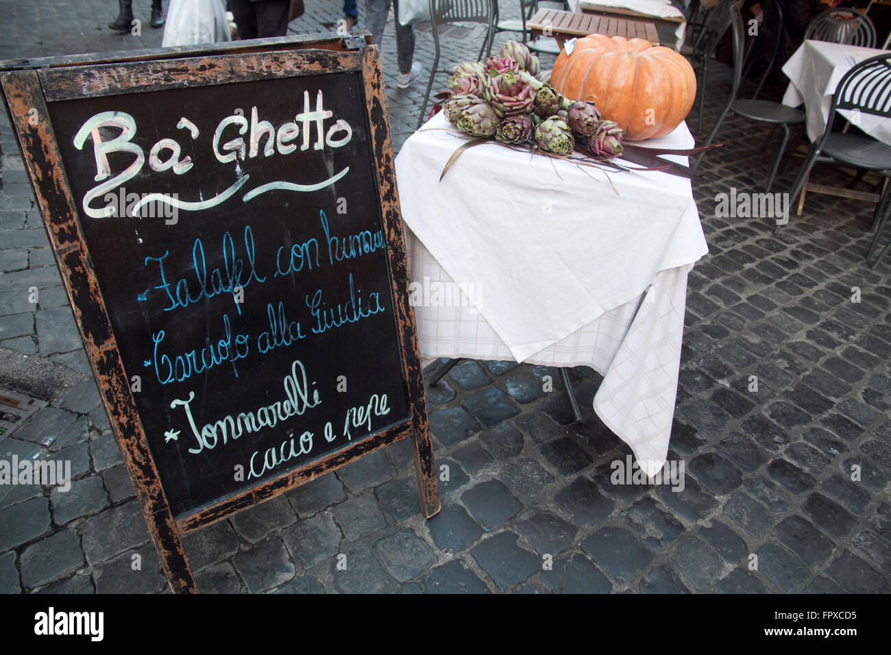 Kosher jewish restaurant hi-res stock photography and images - Alamy