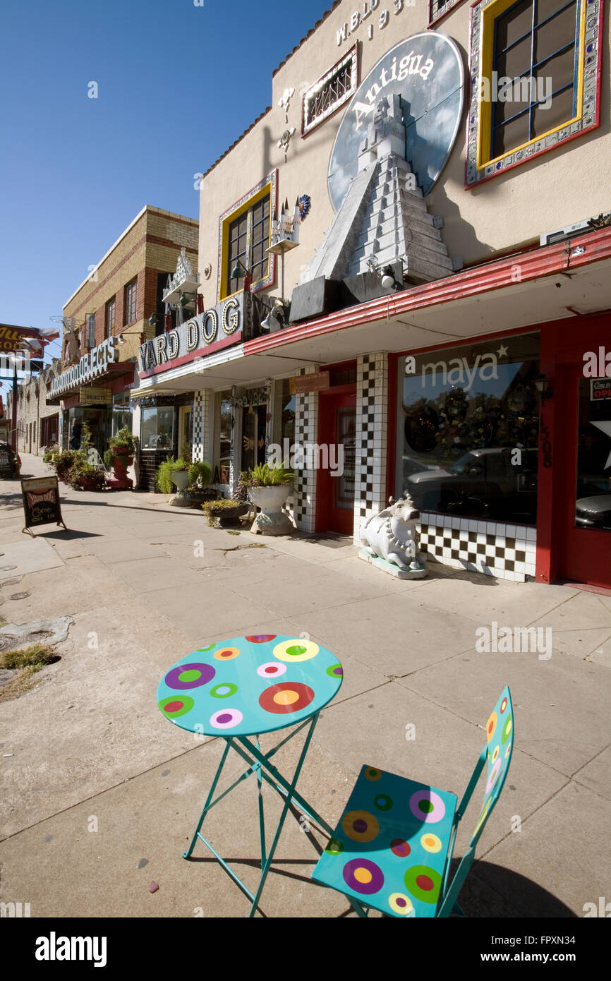 The atmosphere of SoCo on South Congress Avenue, lined with 1930s ...
