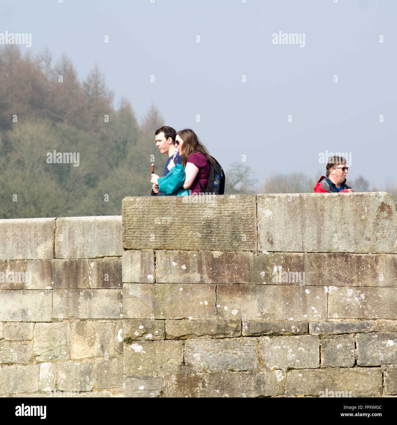 Bridge parapet hi-res stock photography and images - Alamy