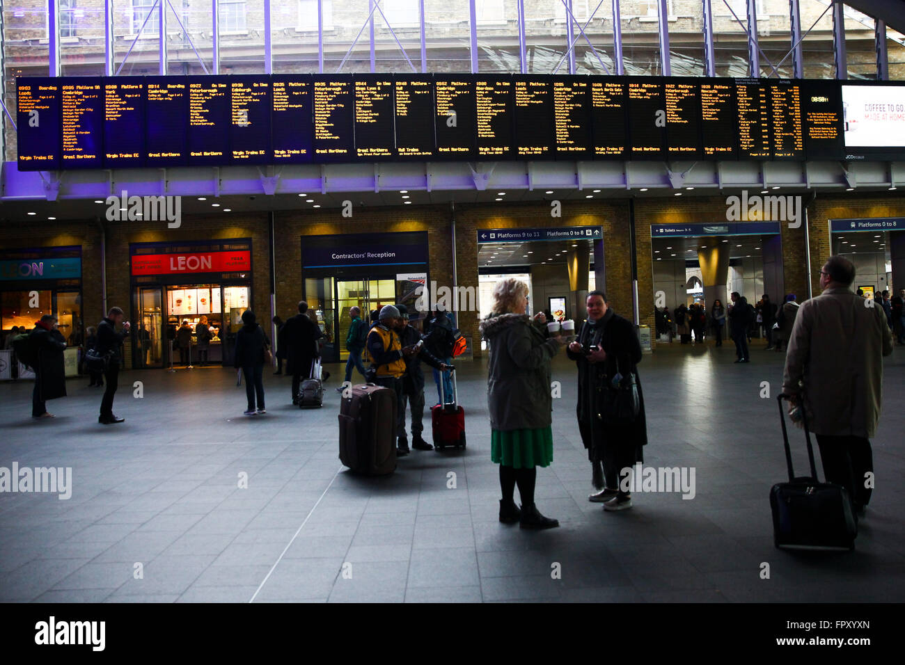Waterloo Station London Roof High Resolution Stock Photography and ...