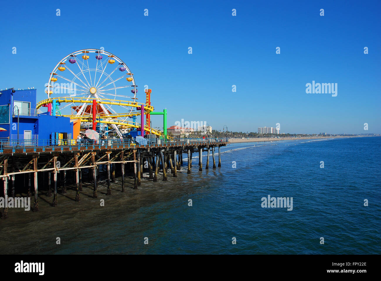 Santa monica pier family hi-res stock photography and images - Alamy