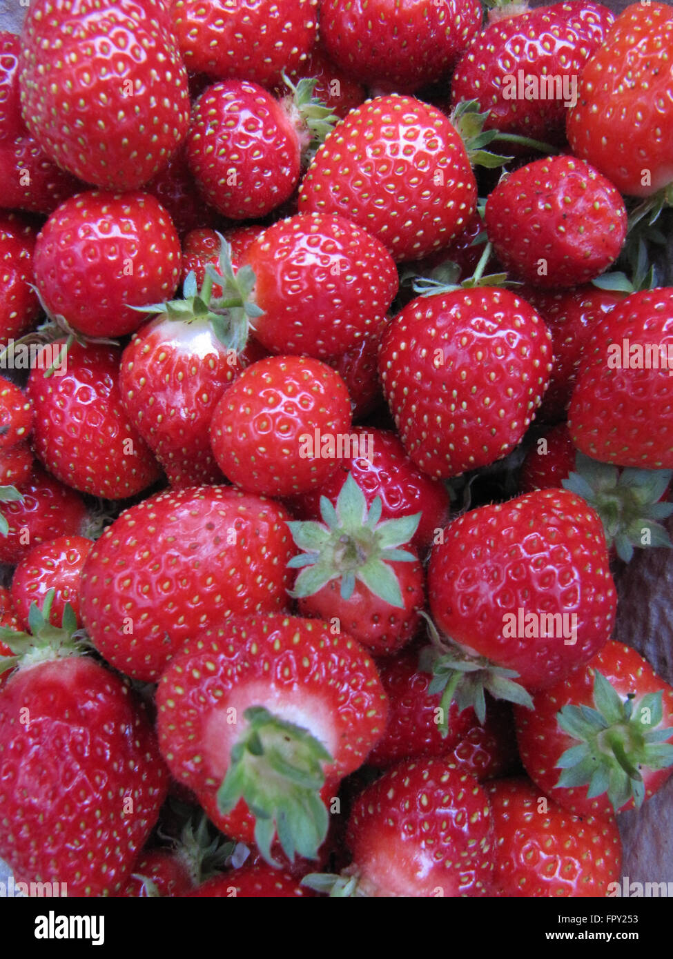 Strawberries background hi-res stock photography and images - Alamy