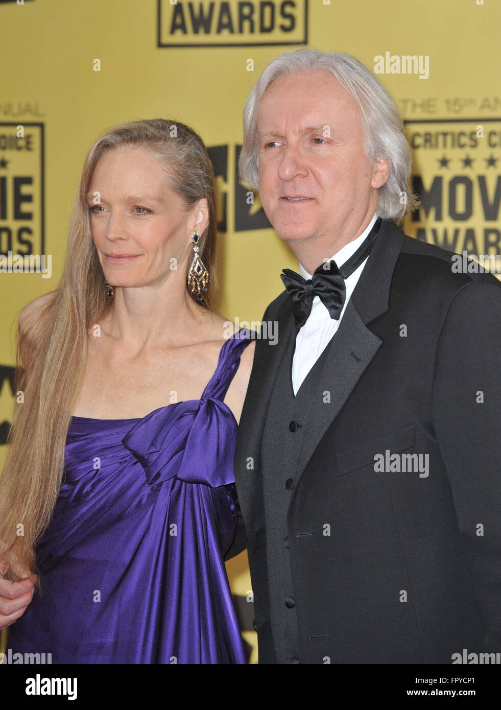 LOS ANGELES, CA - JANUARY 15, 2010: James Cameron & wife Suzy Amis at ...